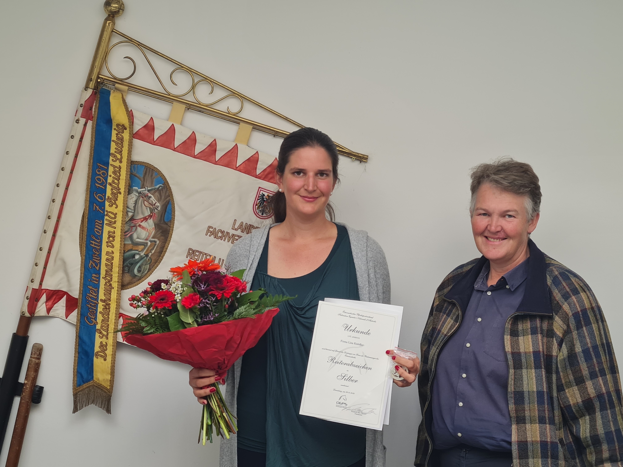 Österreichisches Reitabzeichen silber für Fiona Lisa Knödler ...