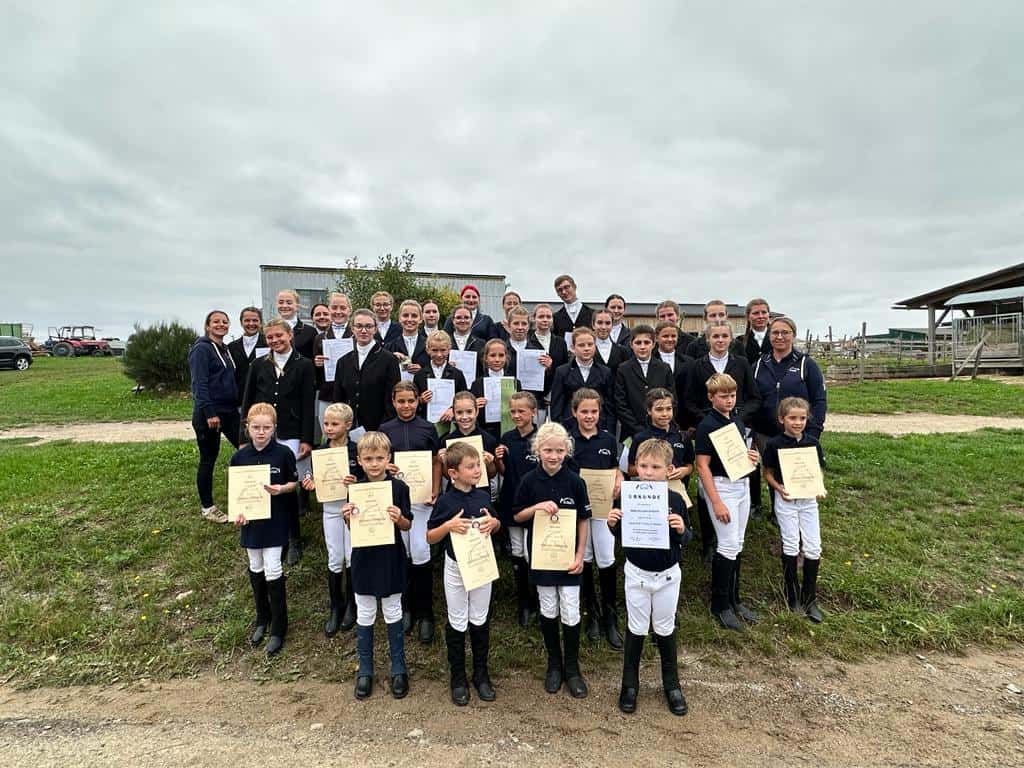 Erfolgreiche Sonderprüfung am Reiterhof Trinko - Niederösterreichischer ...